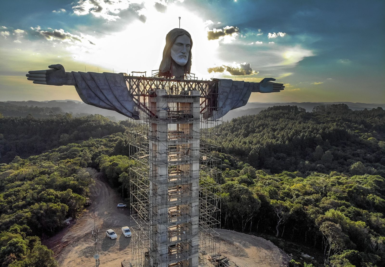Brésil : une statue du Christ plus haute que celle du Rédempteur