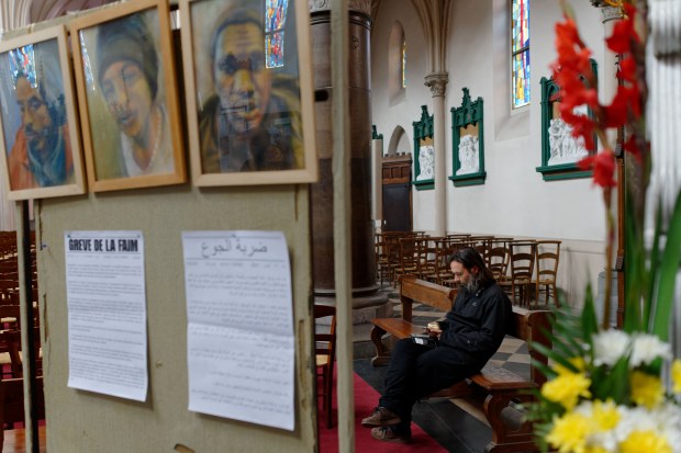 À Calais, des catholiques se mobilisent auprès des migrants À Calais, des catholiques se mobilisent auprès des migrants
