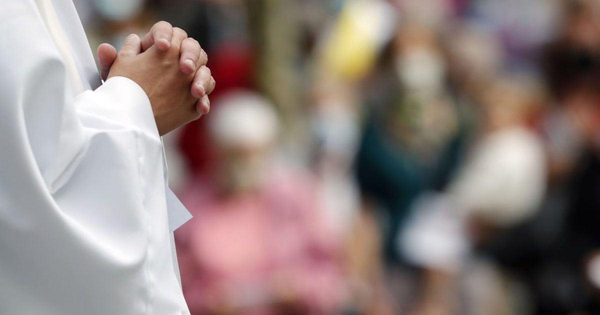 À quoi cela sert-il d’offrir une messe pour un vivant