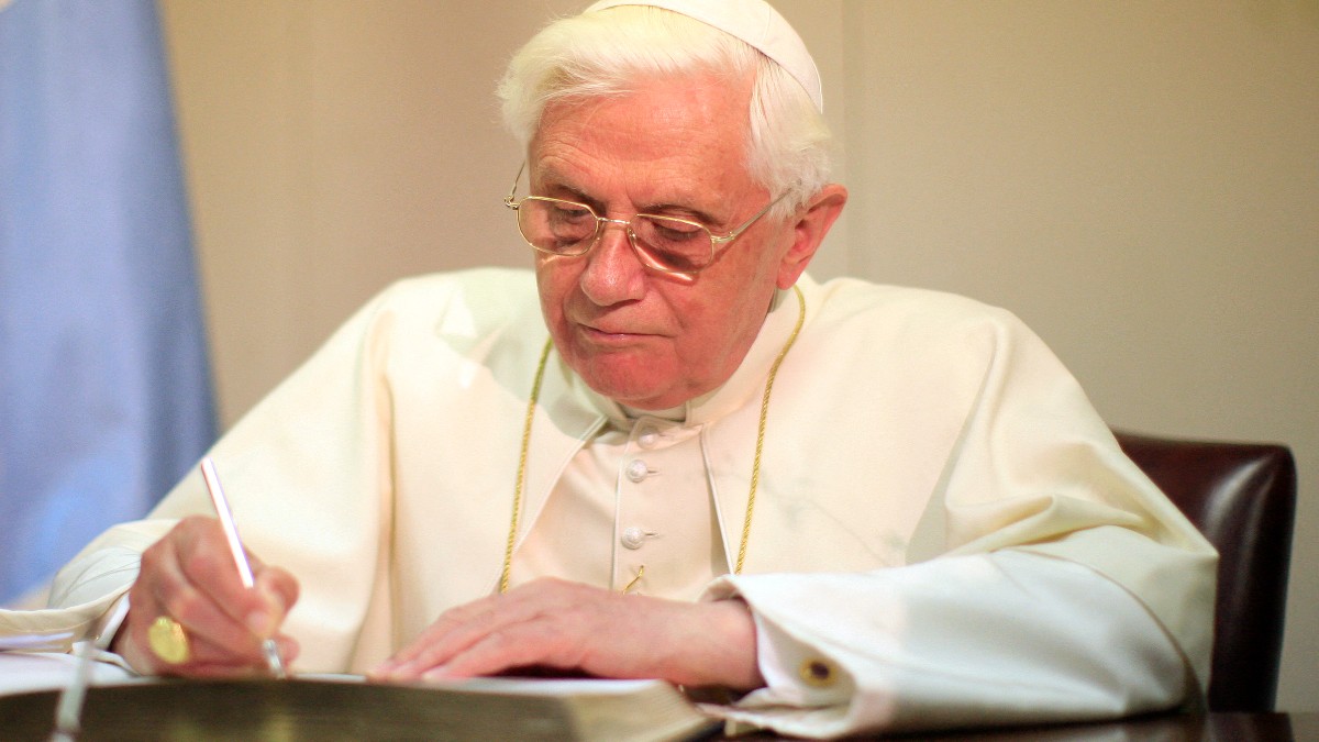 "Tenez bon dans la foi !" le beau testament spirituel de Benoît XVI