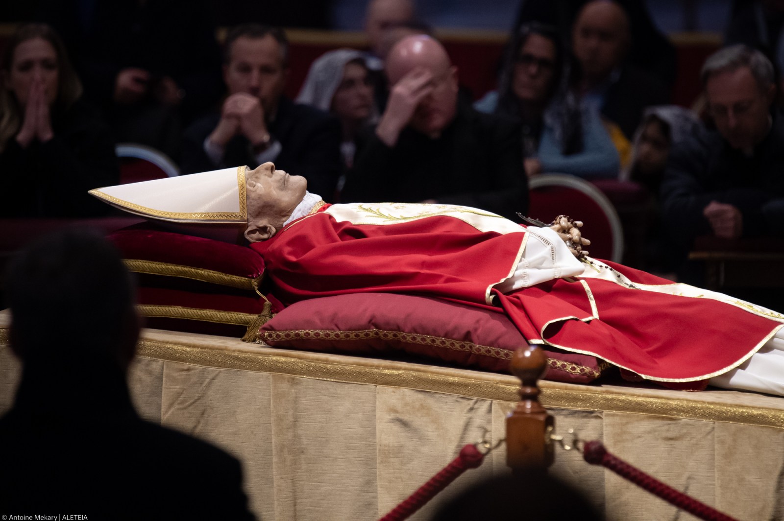 Quand les deux corps du pape n’en font désormais qu’un