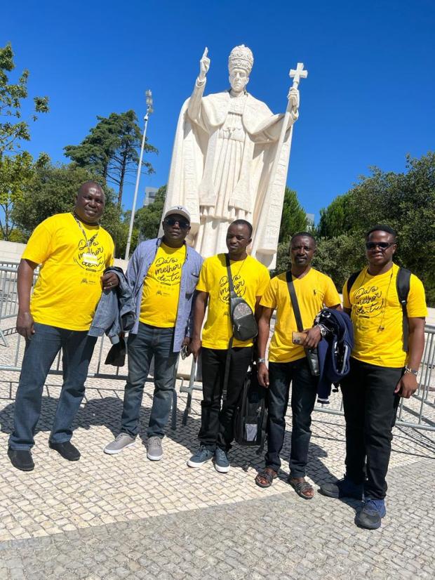 Pour les Camerounais présents à Lisbonne, la joie des JMJ se partage ...