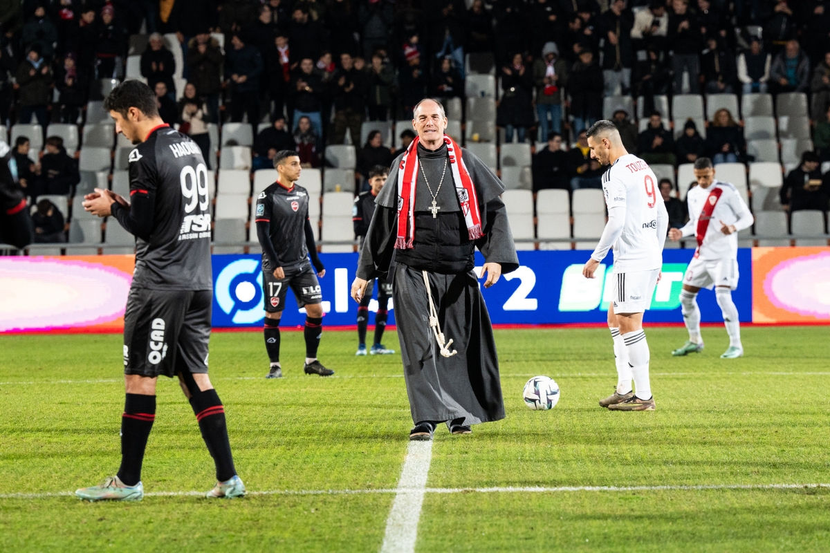 Mgr Bustillo, un cardinal de terrain