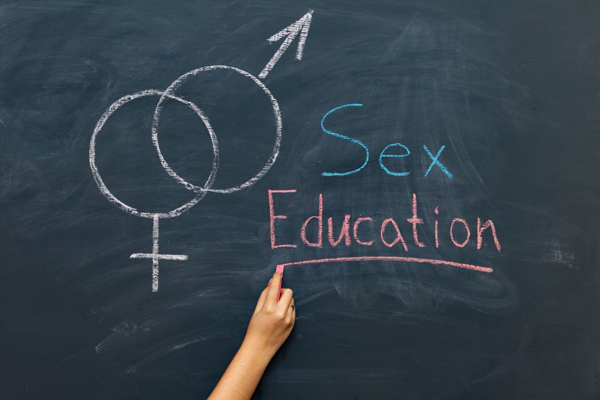 Programme d’éducation à la sexualité : que contient-il exactement