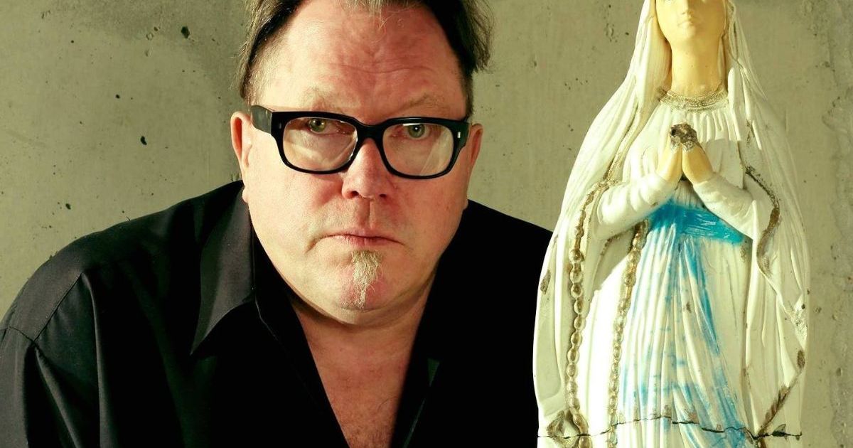 La conversion de Kevin Matthews après la découverte d’une statue brisée ...