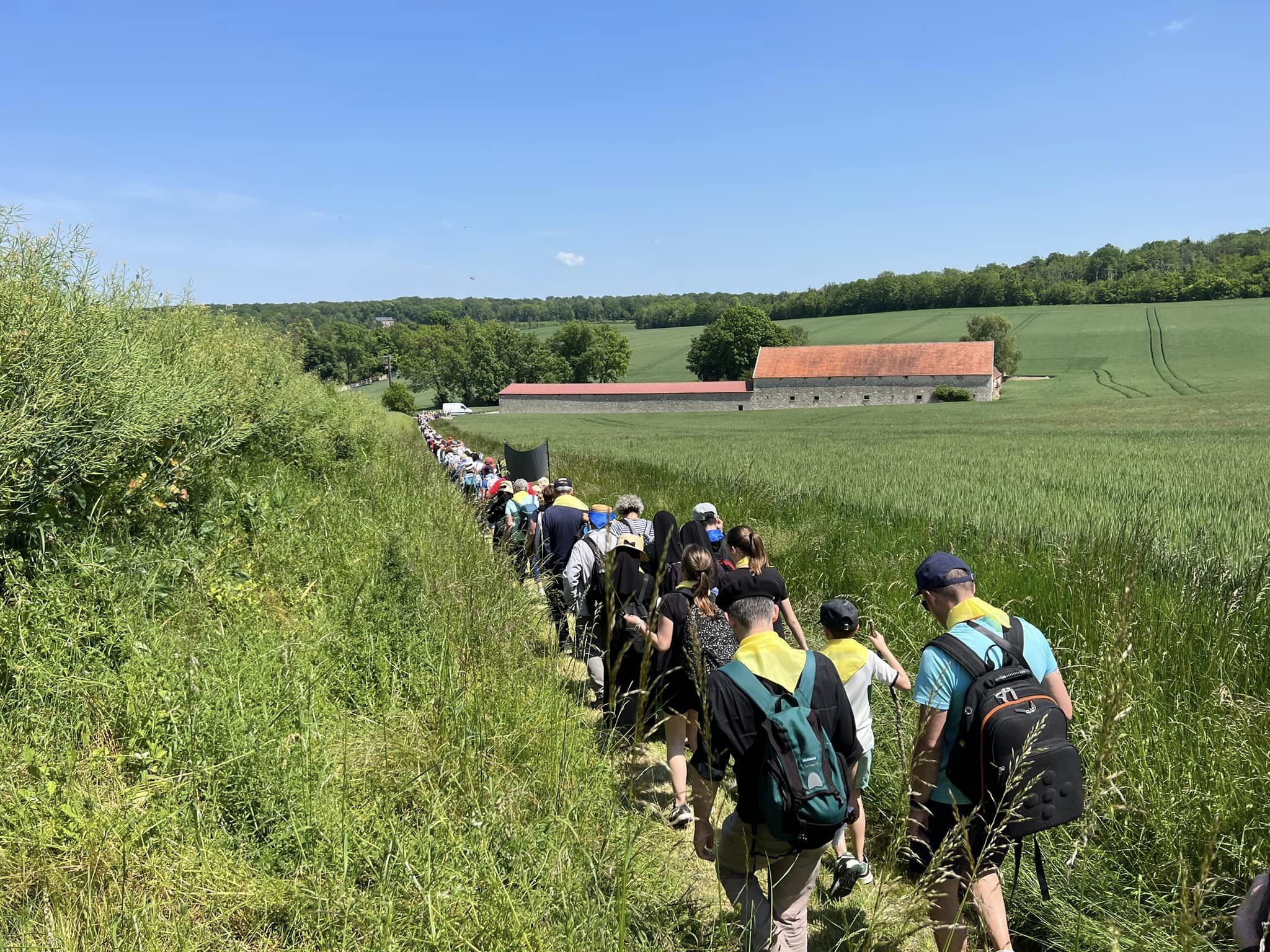 FRAT 2024 : quand 11.000 jeunes acclament les prêtres