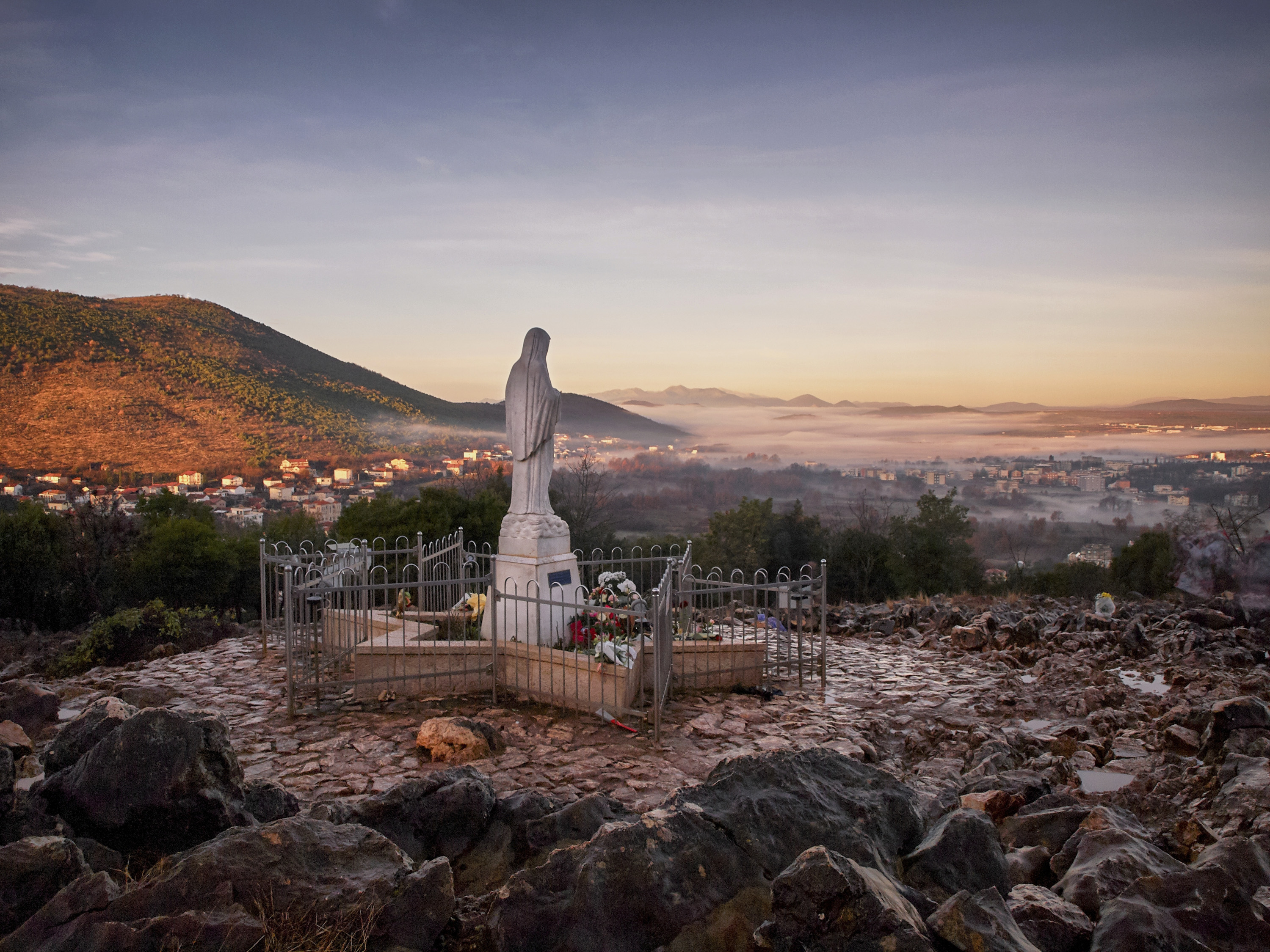 Les douze messages essentiels de la Vierge à Medjugorje