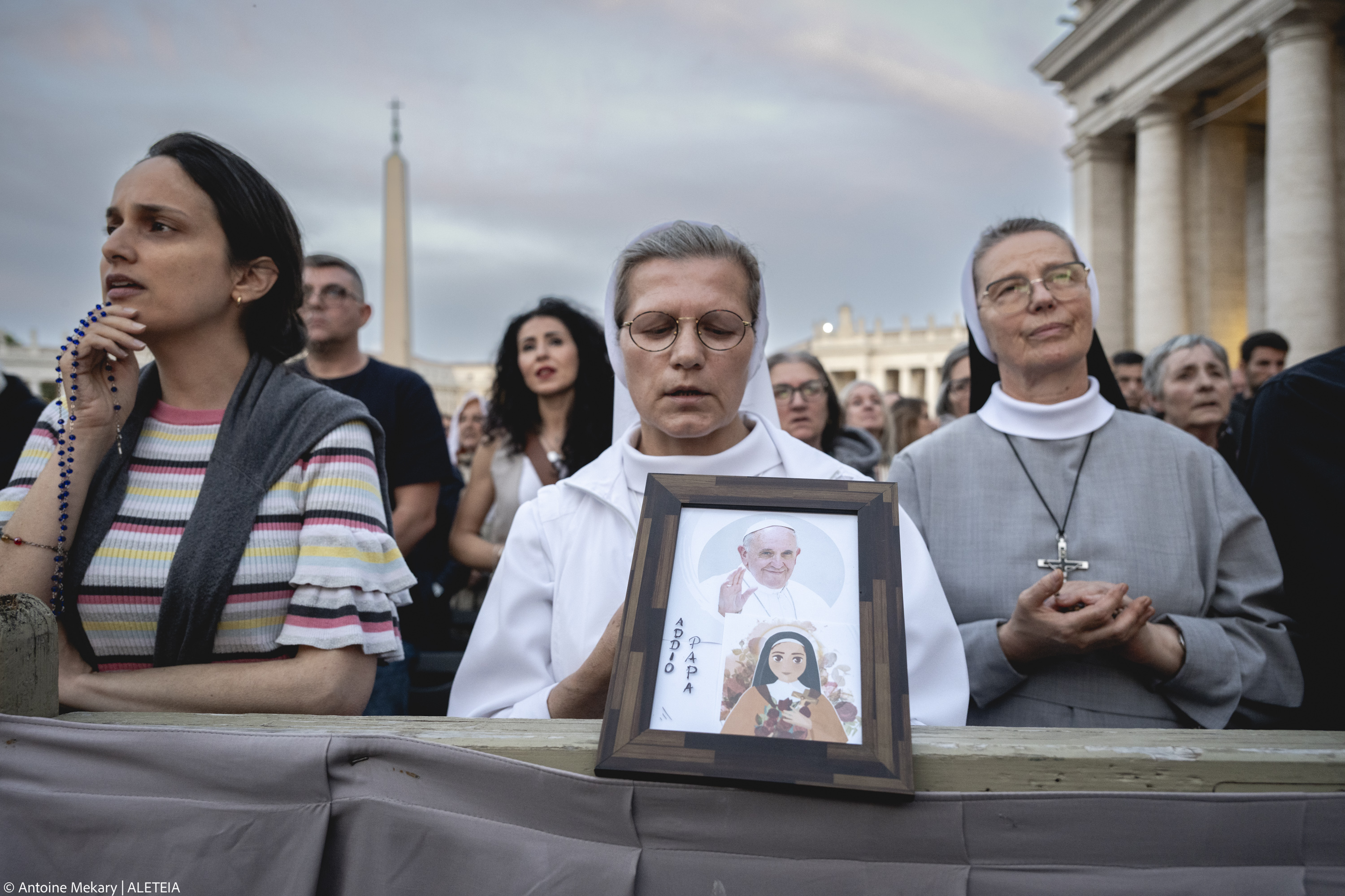 Les chants de la messe de funérailles du pape François