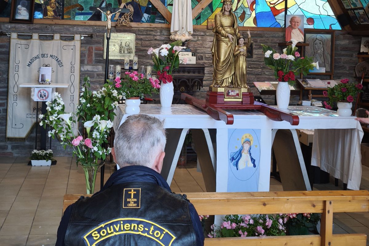 Père Cherel, aumônier de Porcaro : “Sainte Anne va toucher le cœur des ...