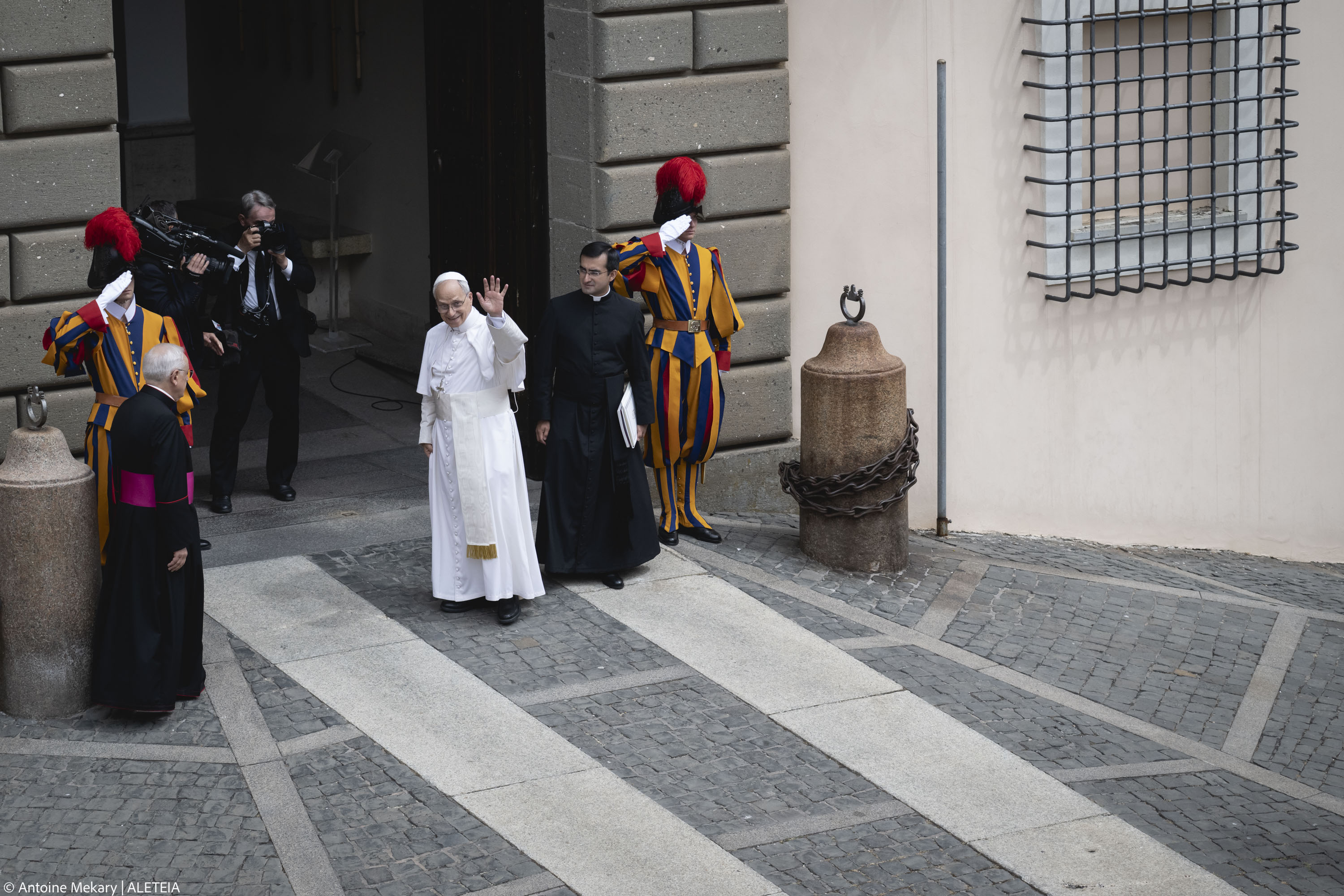 Léon XIV fait référence au film "Joyeux Noël" et à Paul McCartney