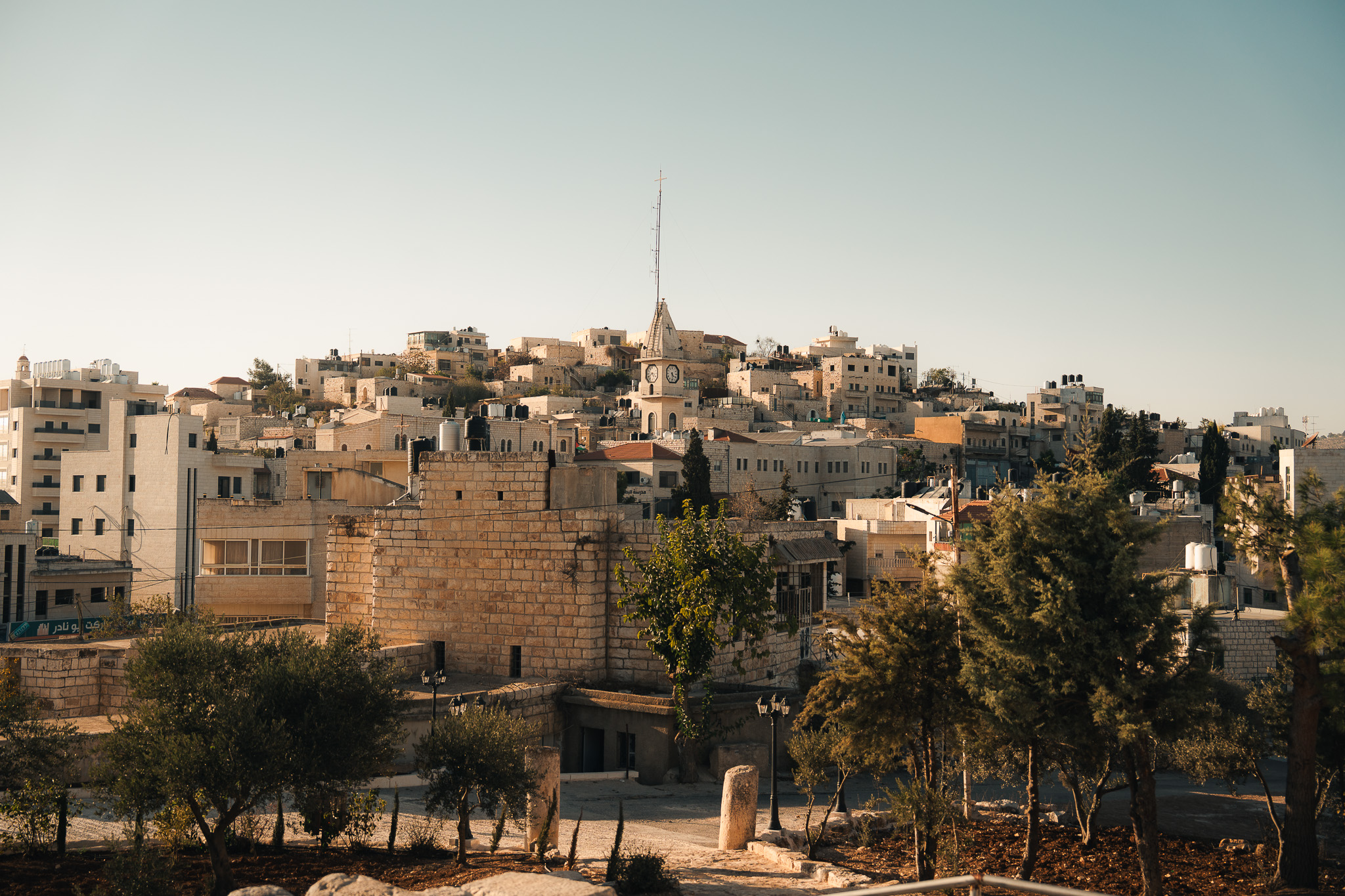 [REPORTAGE] Taybeh la chrétienne : "Au lieu de faire des murs, nous ...