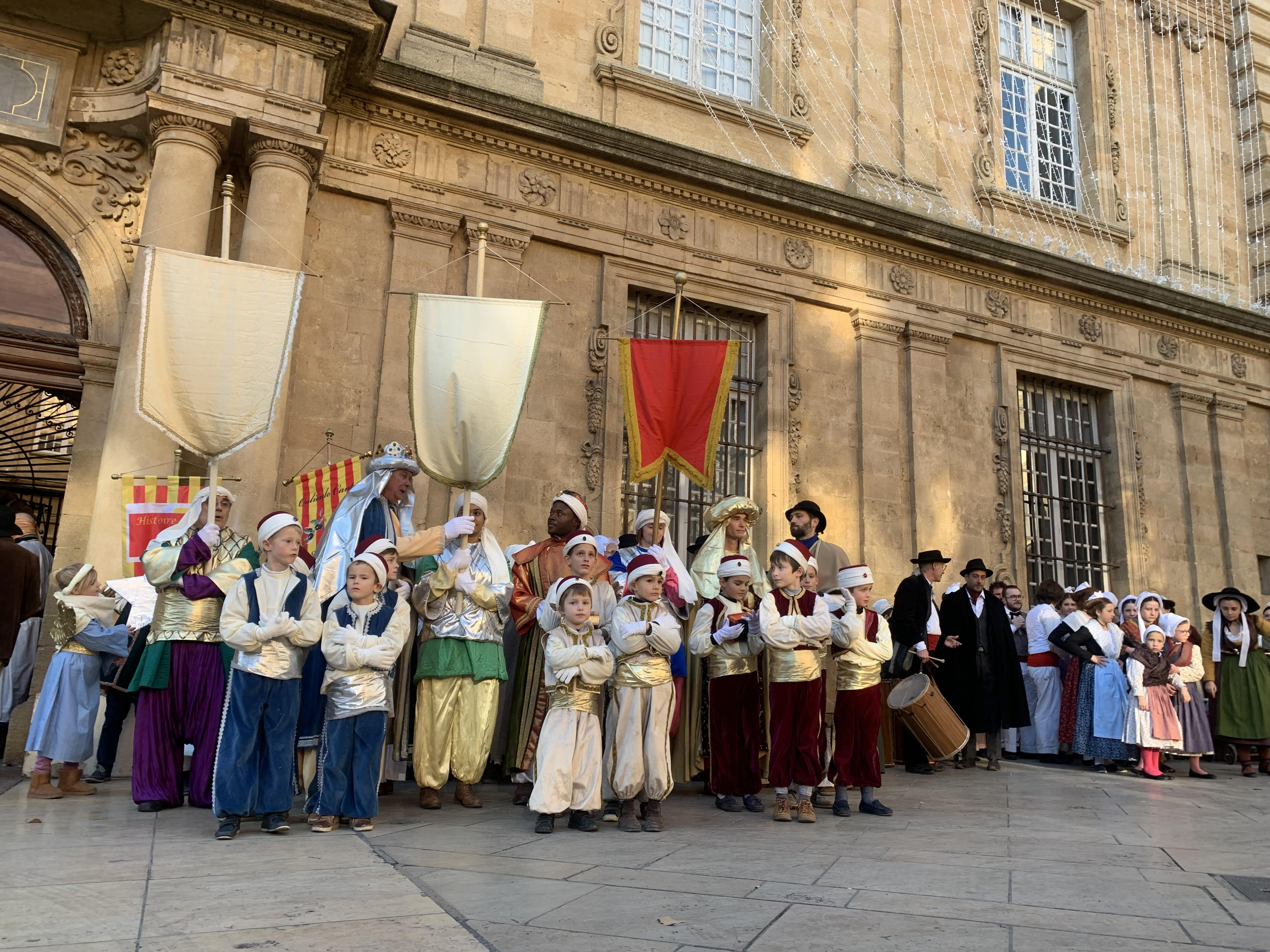 [REPORTAGE] À Aix-en-Provence, la Marche des Rois s’élance au rythme de ...
